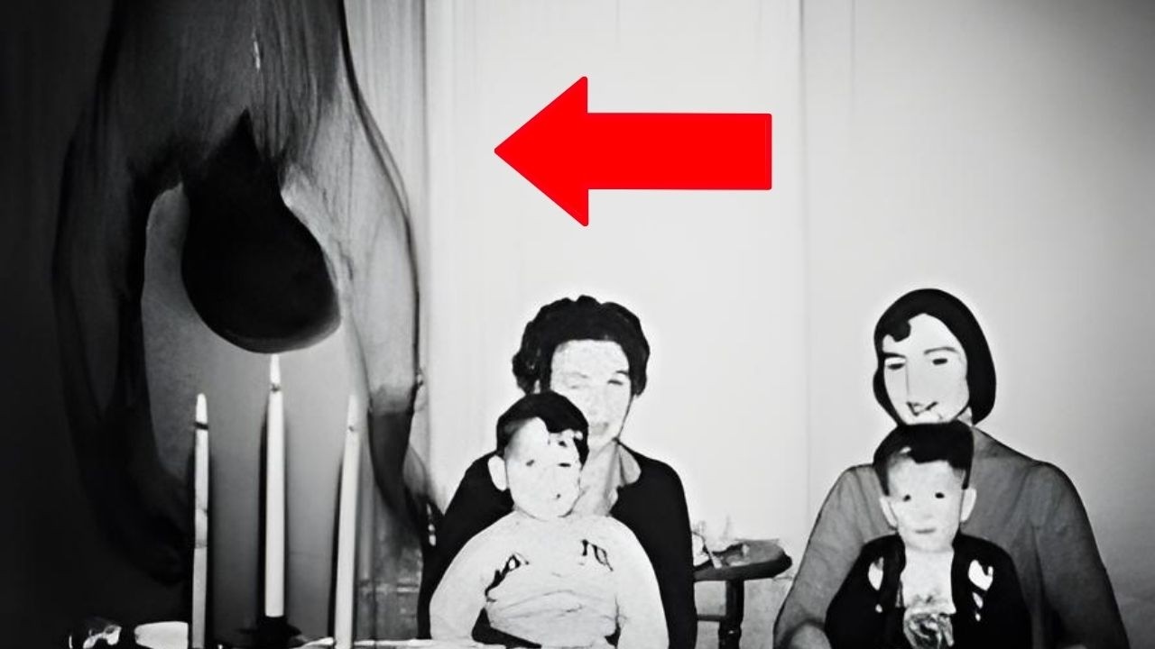 Terrifying Photos with Unsolved Mysteries That Will Keep You Up at ...