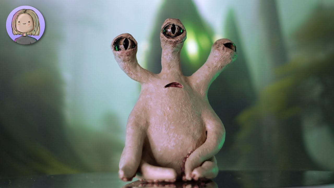 Making an ALIEN from CLAY - YouTube