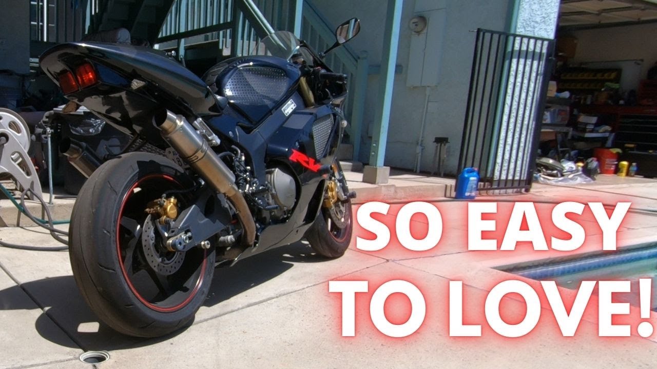 5 THINGS WE LOVE ABOUT THE RC51 - YouTube