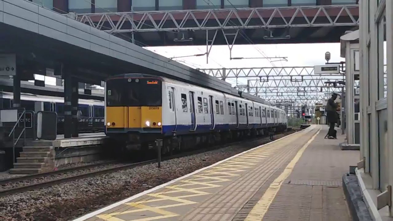 Class 315 Archive | 315819 & 315857 Depart Stratford For Shenfield ...