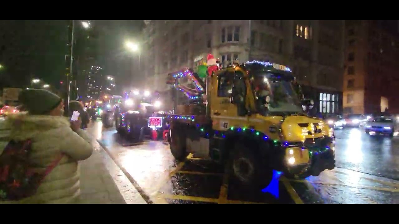 TRACTORS IN LIVERPOOL 2022 IN FULL PARADE ON THE STAND - YouTube