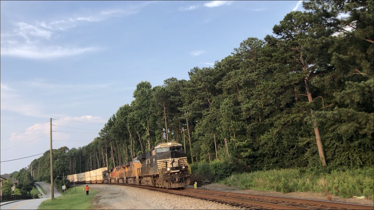 NS 8057 Leads NS 265 Thru Norcross, GA 7/22/2021 - YouTube