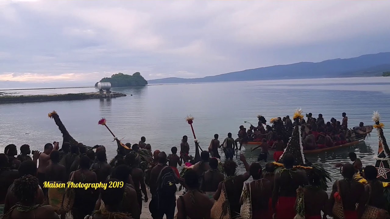 Huris Tumbuan (by Maisen Photography) - YouTube