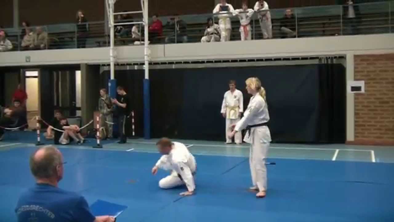 Open Budo Games 2014 : demo self defence - YouTube