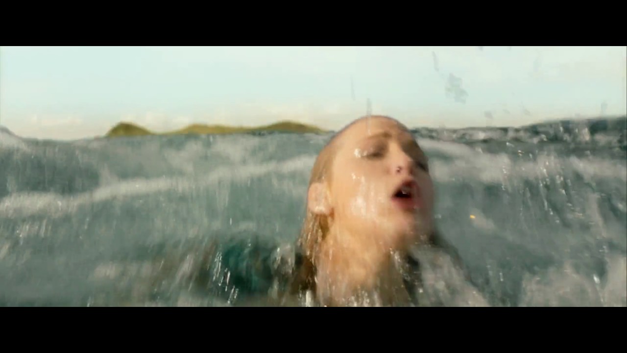 [THE SHALLOWS] Movie Clip - First Shark Attack - YouTube