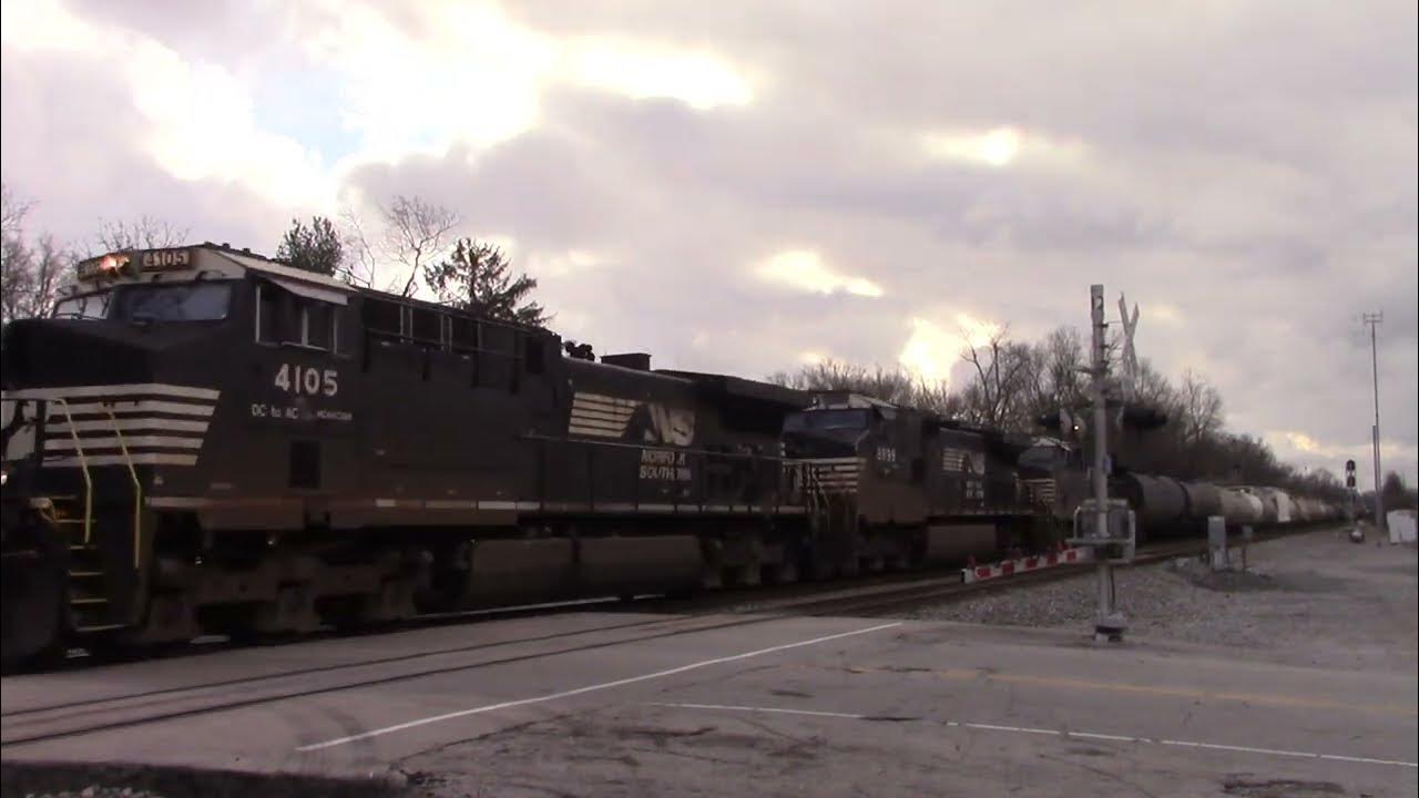 NORFOLK SOUTHERN GE AC44C6M Northbound Manifest Mix Freight - YouTube