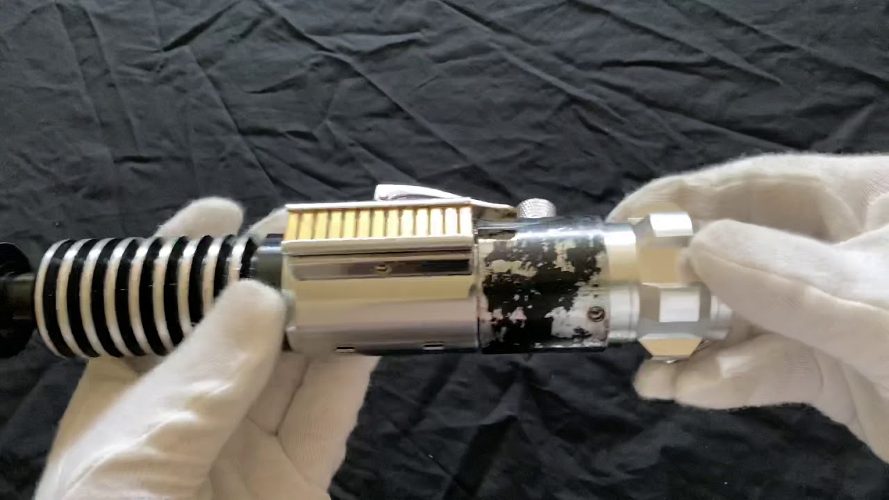 Luke v2 lightsaber CFX neopixel removable chassis - YouTube
