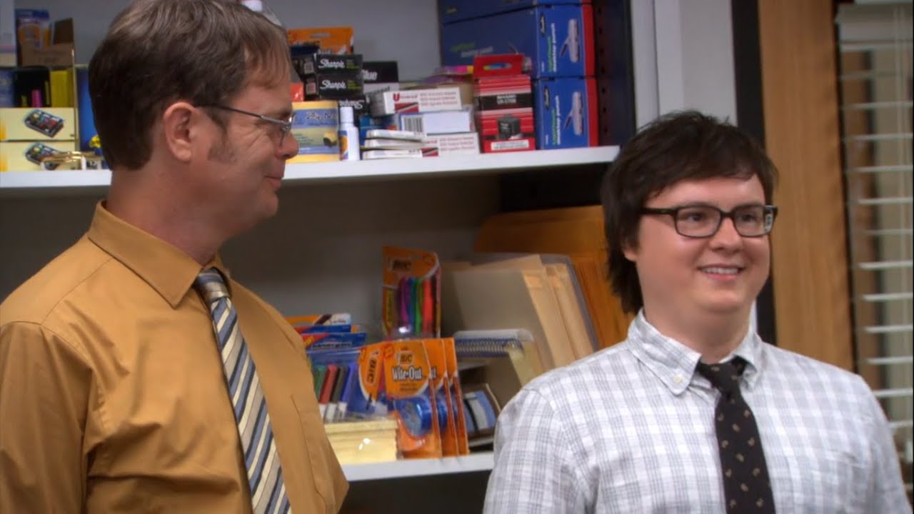 Dwight junior vs Dwight senior. The Office S09 - YouTube