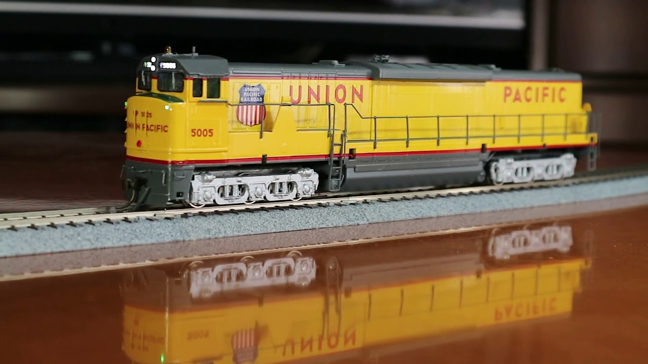 ALCO/KMT UP GE U50C WITH DCC QSI SOUND - YouTube