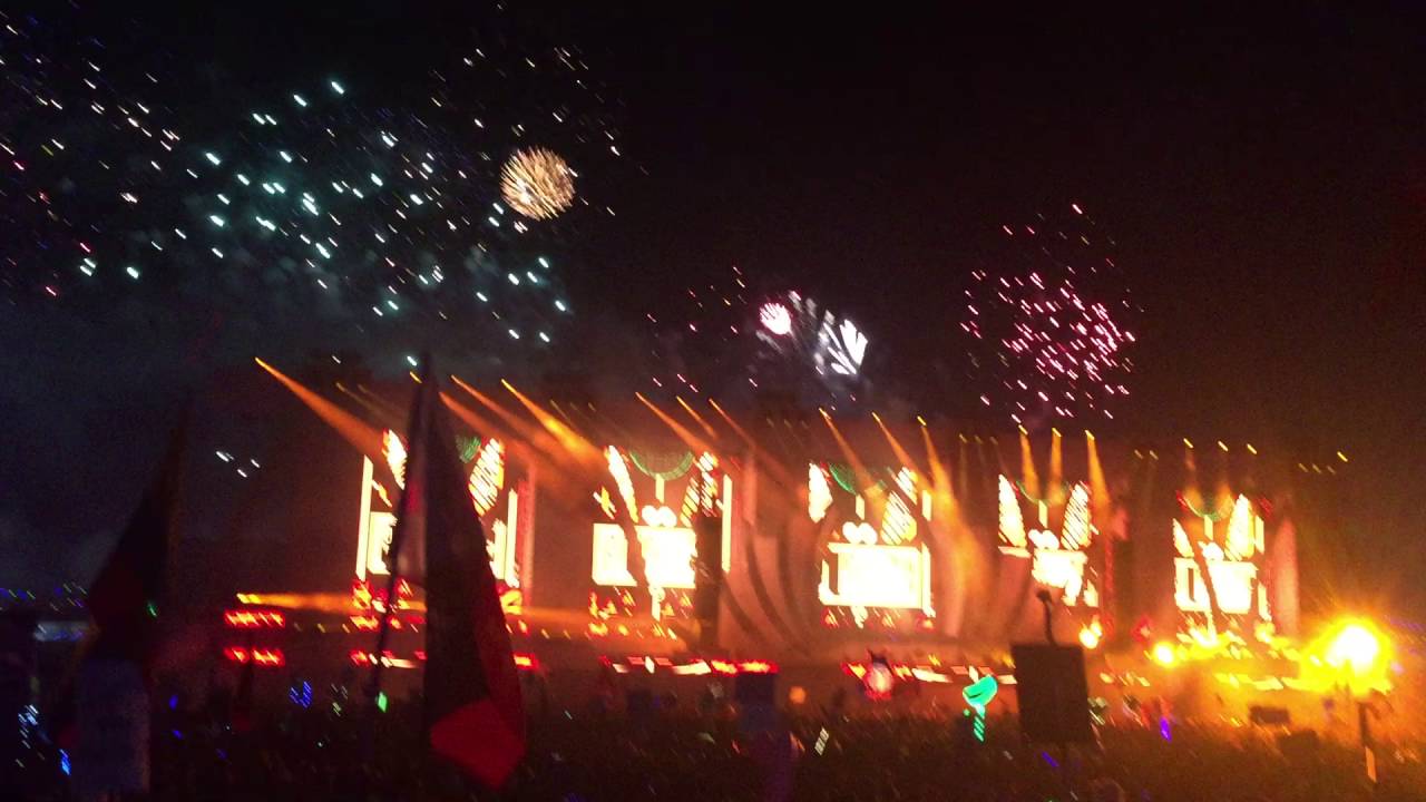 RL Grime and Big Firework Show EDC Las Vegas Sunday June 19, 2016 - YouTube