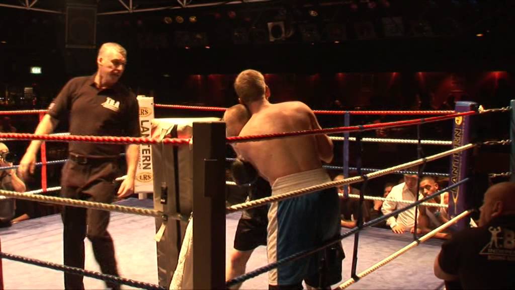 IBA Boxing - Mike Mills v Stuart Varler - Circus Tavern - YouTube
