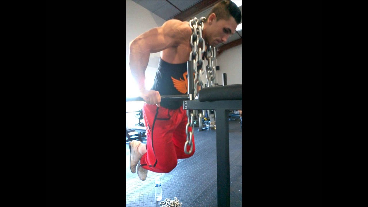 Men's Physique Kevin Gilbert , Dips @ Gygagym 51. - YouTube