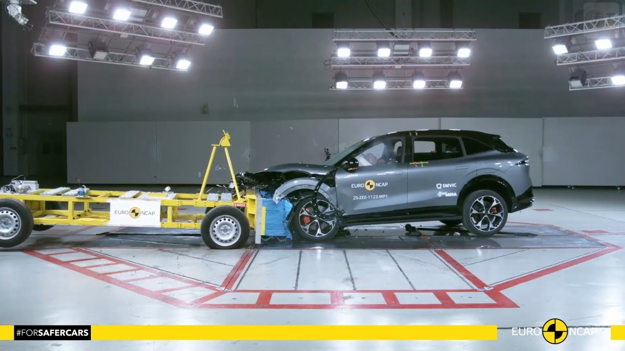 2025 ZEEKR 7X Crash-Test: So sicher ist das neue Elektro-SUV - YouTube