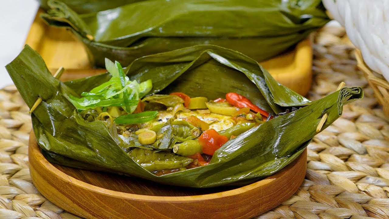 Resep Pepes Ikan Asin Peda LEMBUT & GURIH! - YouTube