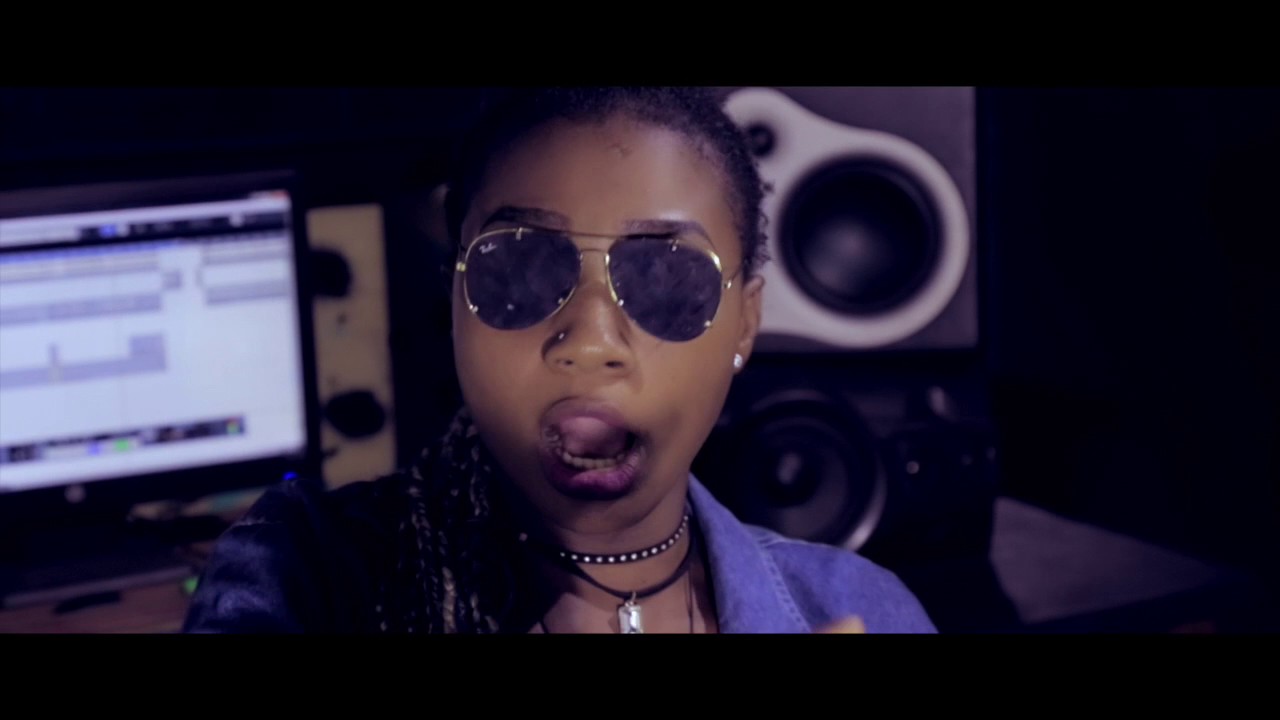 Gosh itz Kelly-Scott - YouTube