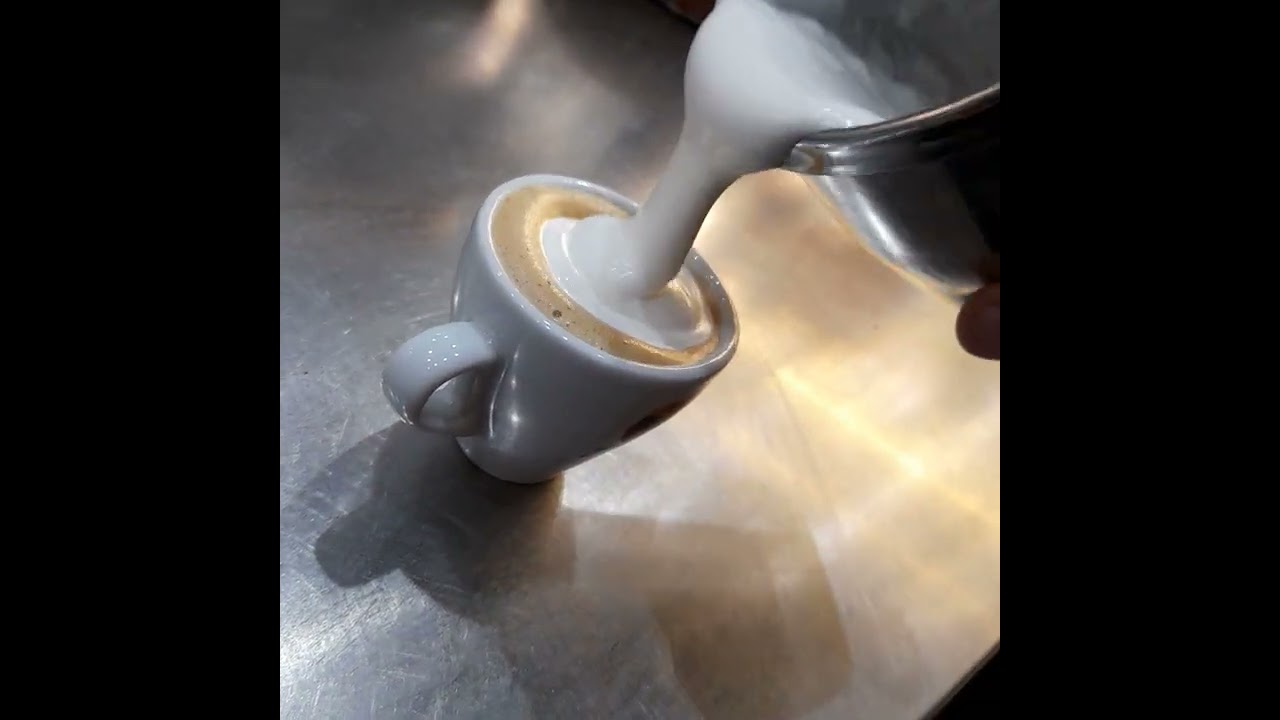 Caffè schiumato freddo. - YouTube