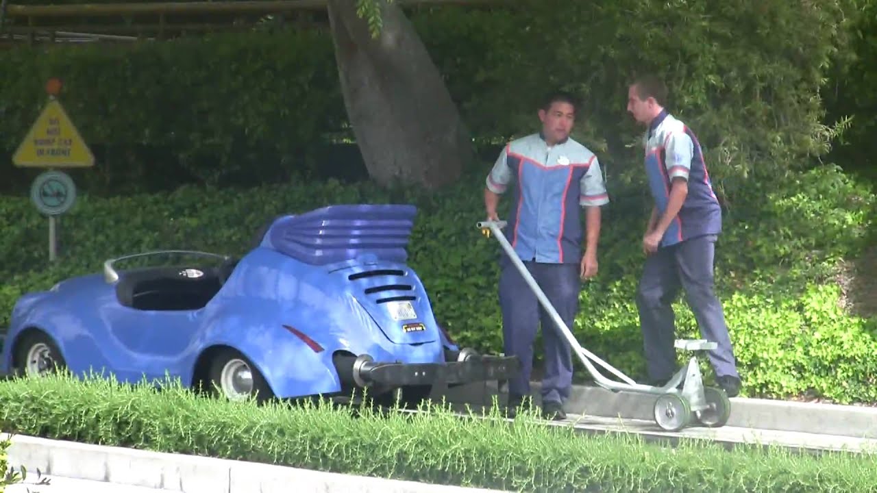 Disney Accident On Autopia - Runaway Car - YouTube