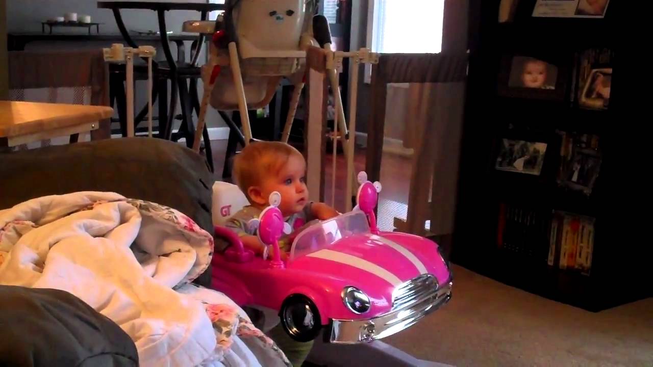 baby watching Ellen - YouTube