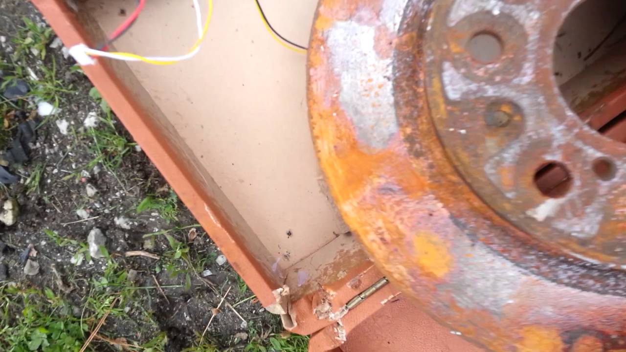 Crosley reproduction record player EOL - YouTube