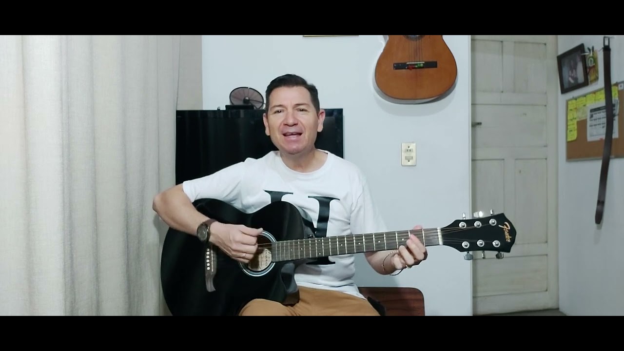 Hola compañero, dame tu mano izquierda, hola compañero dame tu mano ...