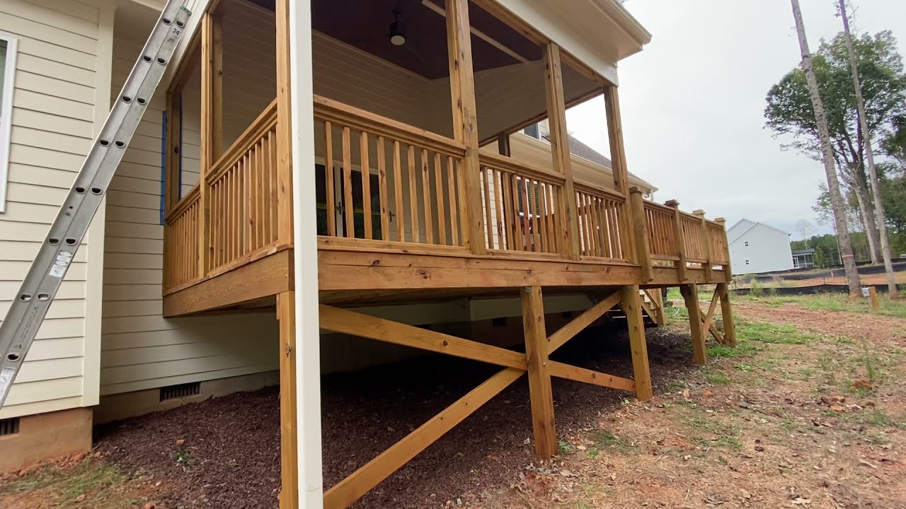 STAINING NEW DECK. / NATURAL 3000 CABOT - YouTube