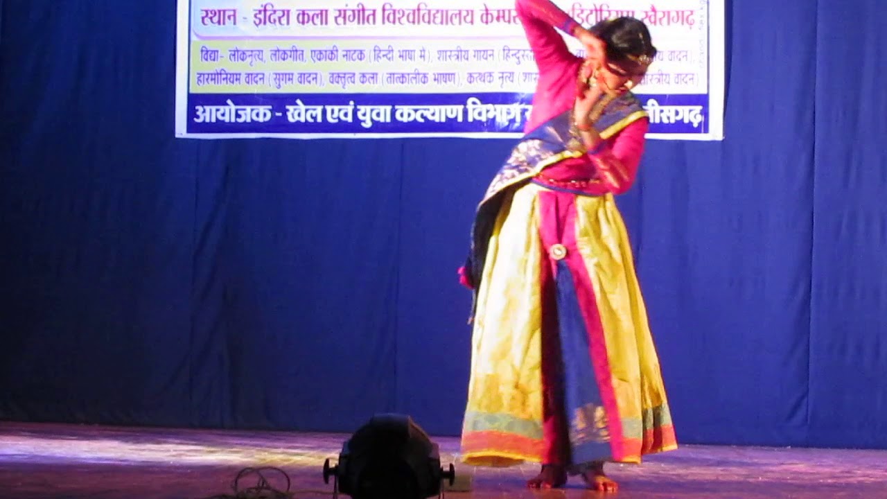 Performing art india || Beautiful indian classical dance Kathak nritya ...