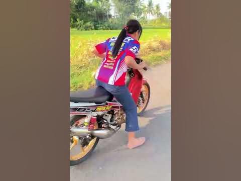 IVA AMELIA SETTING BEBEK TIT 😁 #2stroke #bebek #2tak #roadrace - YouTube
