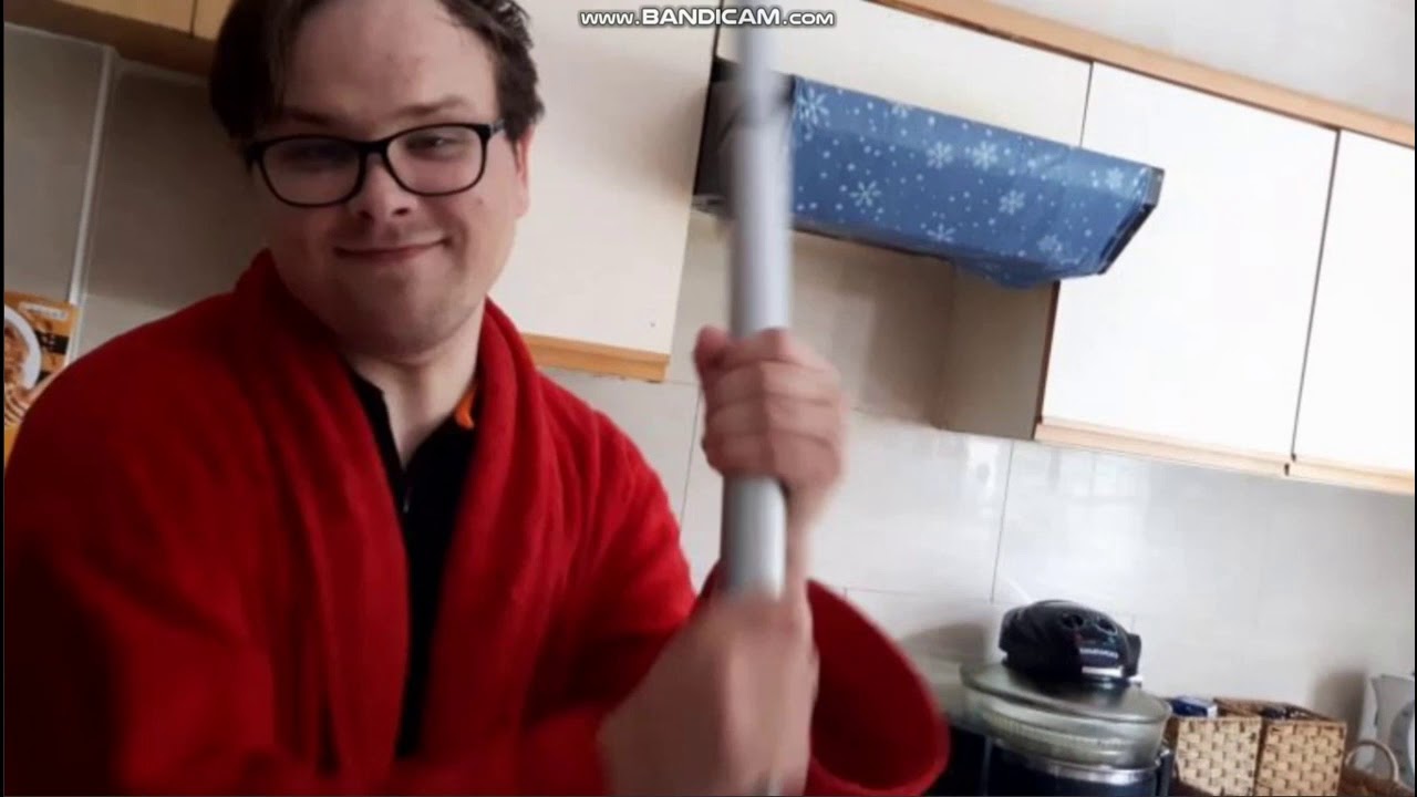 Home Alone (sweded) - YouTube