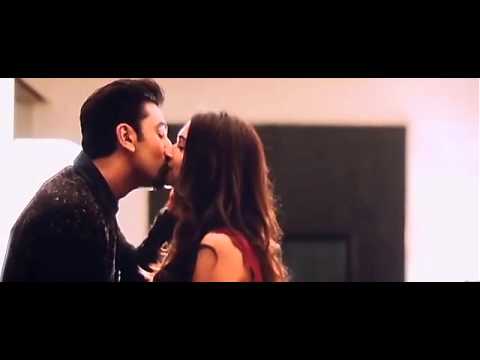 Tamasha All Kisses -Deepika kissing Ranbir.