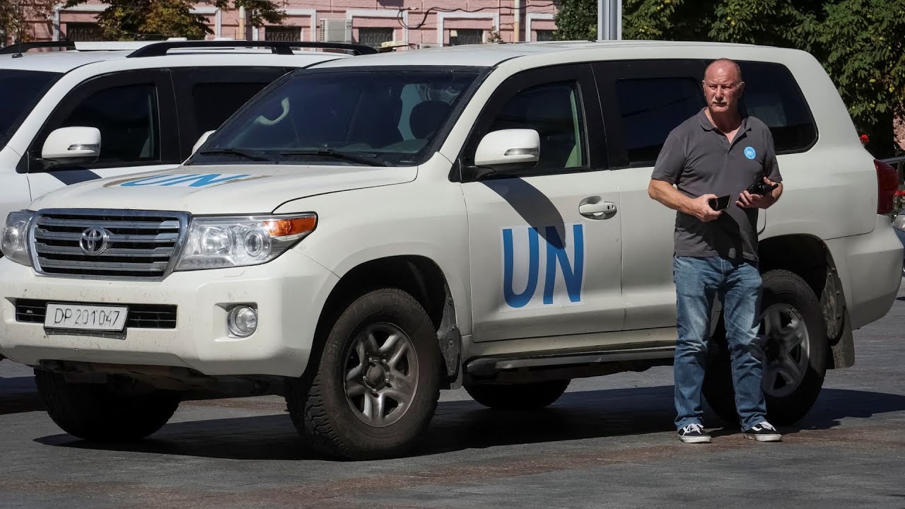 IAEA inspectors head to Zaporizhzhia nuclear plant in Ukraine - YouTube