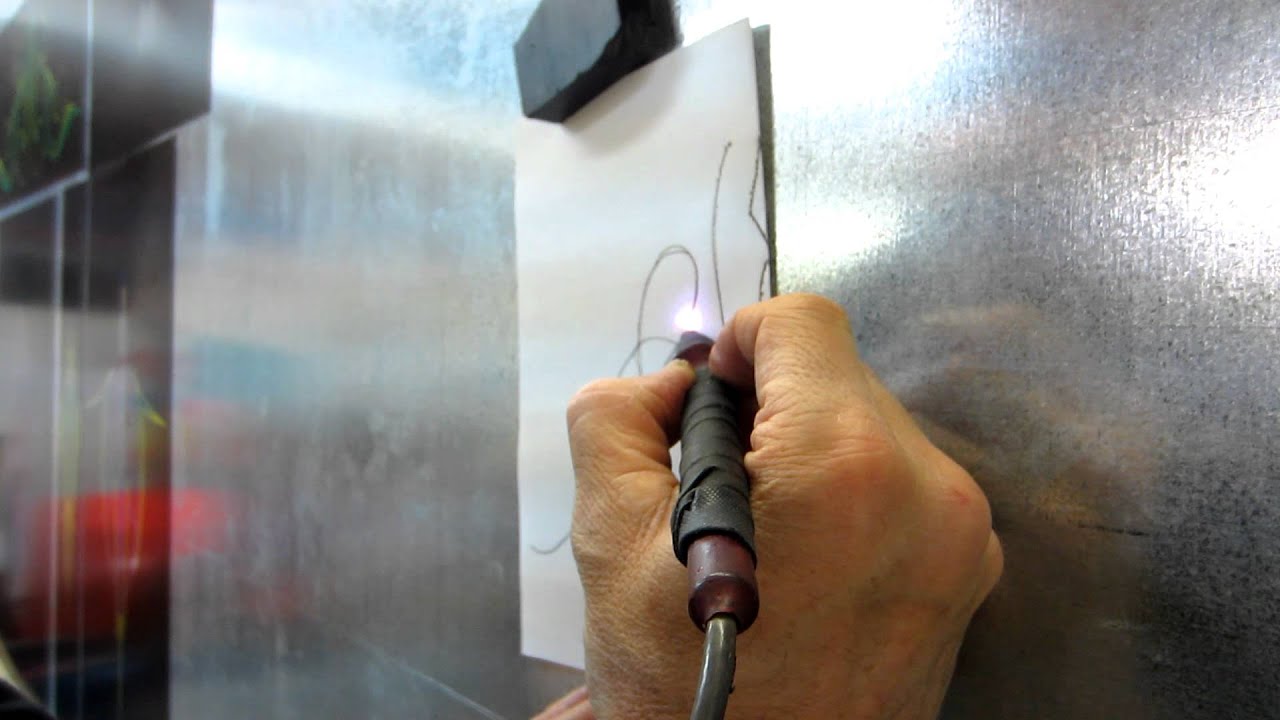 how to make symetrical pinstriping designs, Part 2 - YouTube