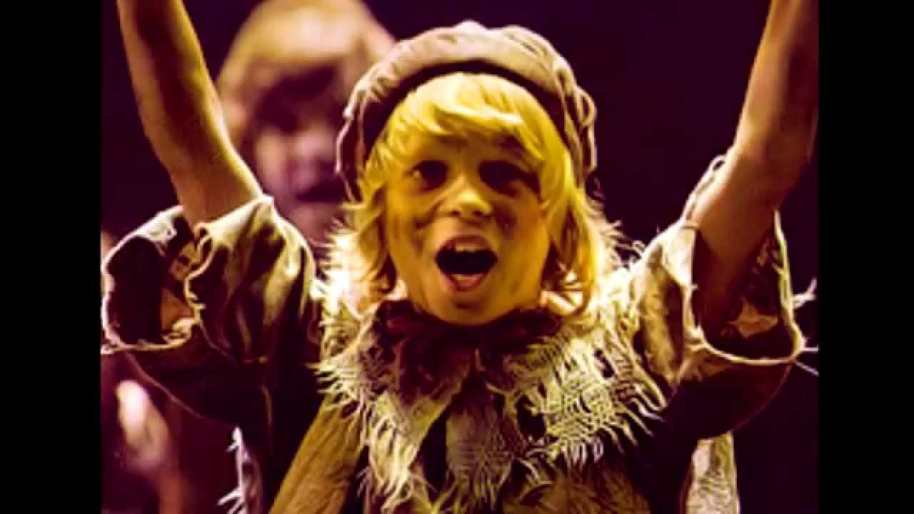 Daniel Huttlestone as Gavroche // London 2011 - YouTube