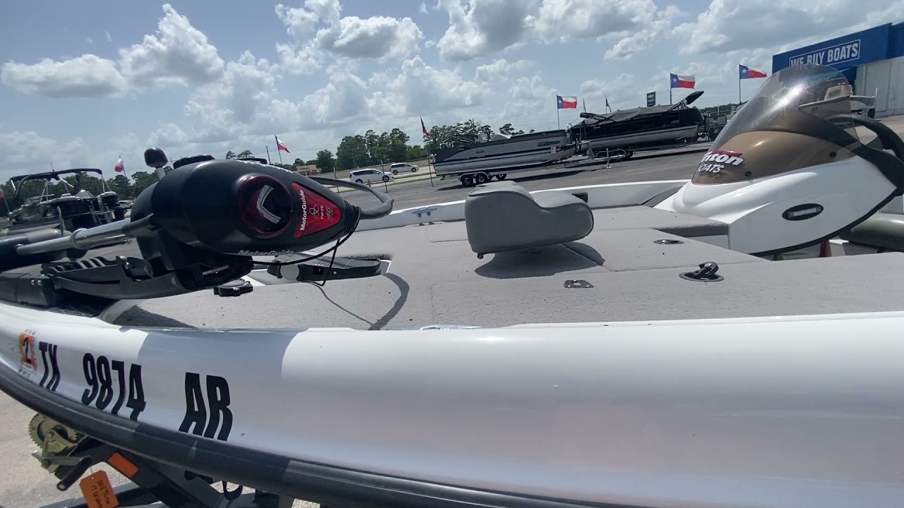 2008 Triton 17 Explorer U31771 - YouTube