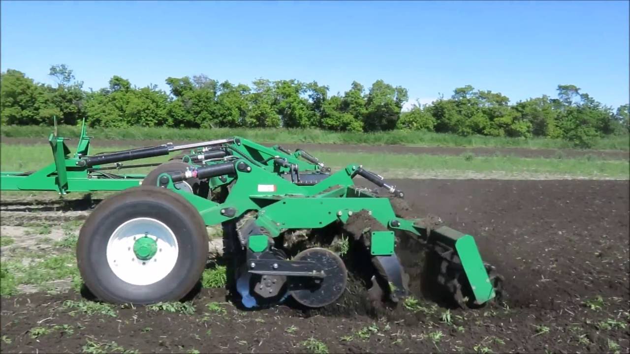 12.5m Speedtiller Powerflex behind 9570RX / 4 track John Deere - YouTube