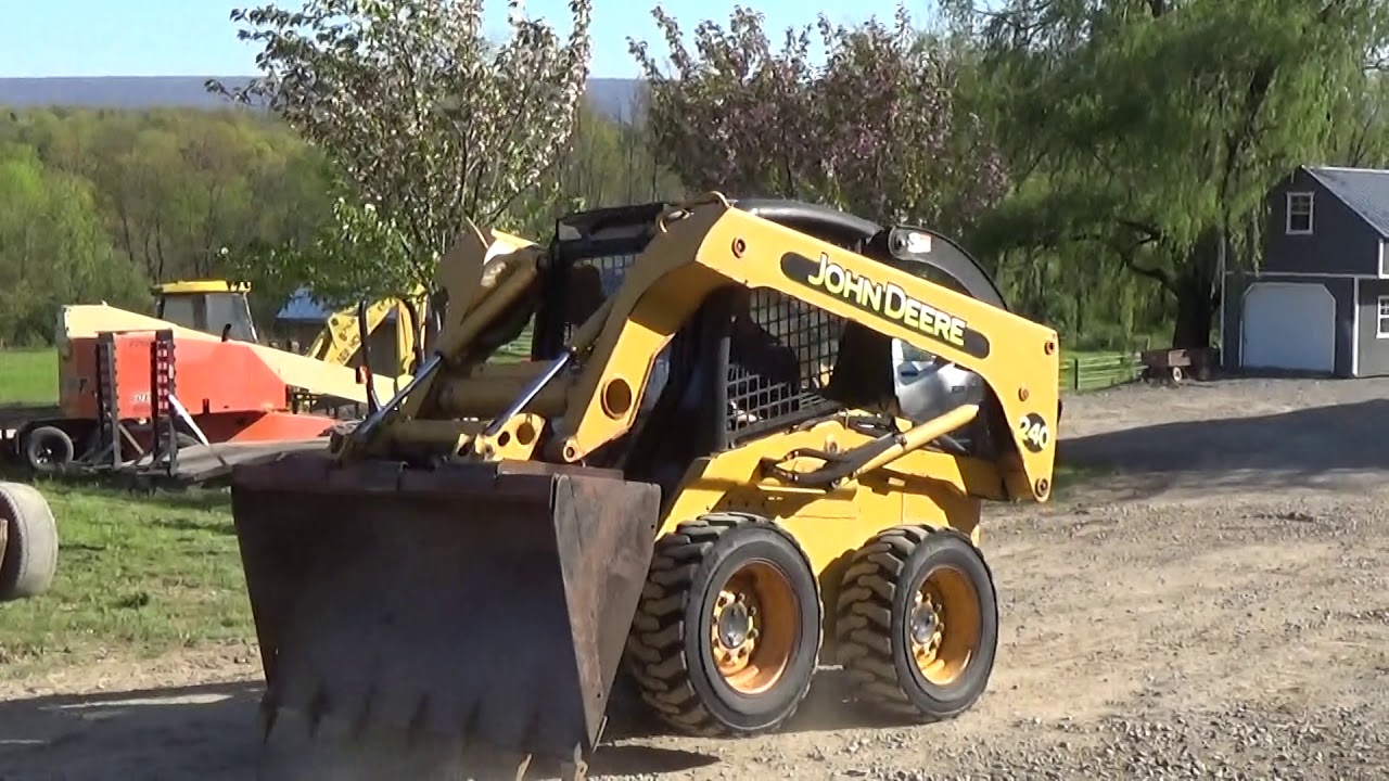 2004 John Deere 240 skid steer loader with bucket - YouTube