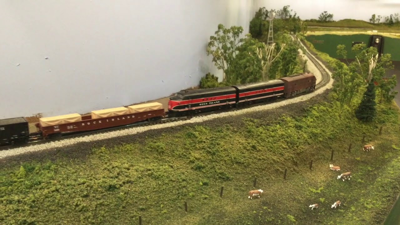 End of 2018 Layout Tour of Corn Country Rails - YouTube