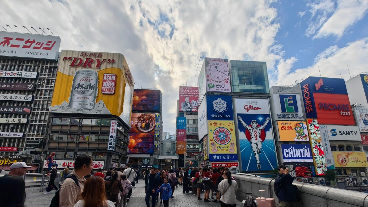 A morning stroll towards iconic Glico running man at Dondoburi Namba ...