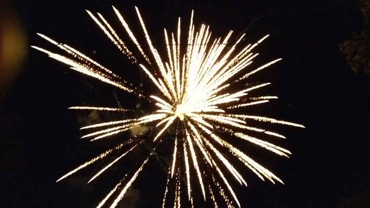 Canister shells, triple break shells, and 2 Black Cans💥🎆💥🎆💥 - YouTube