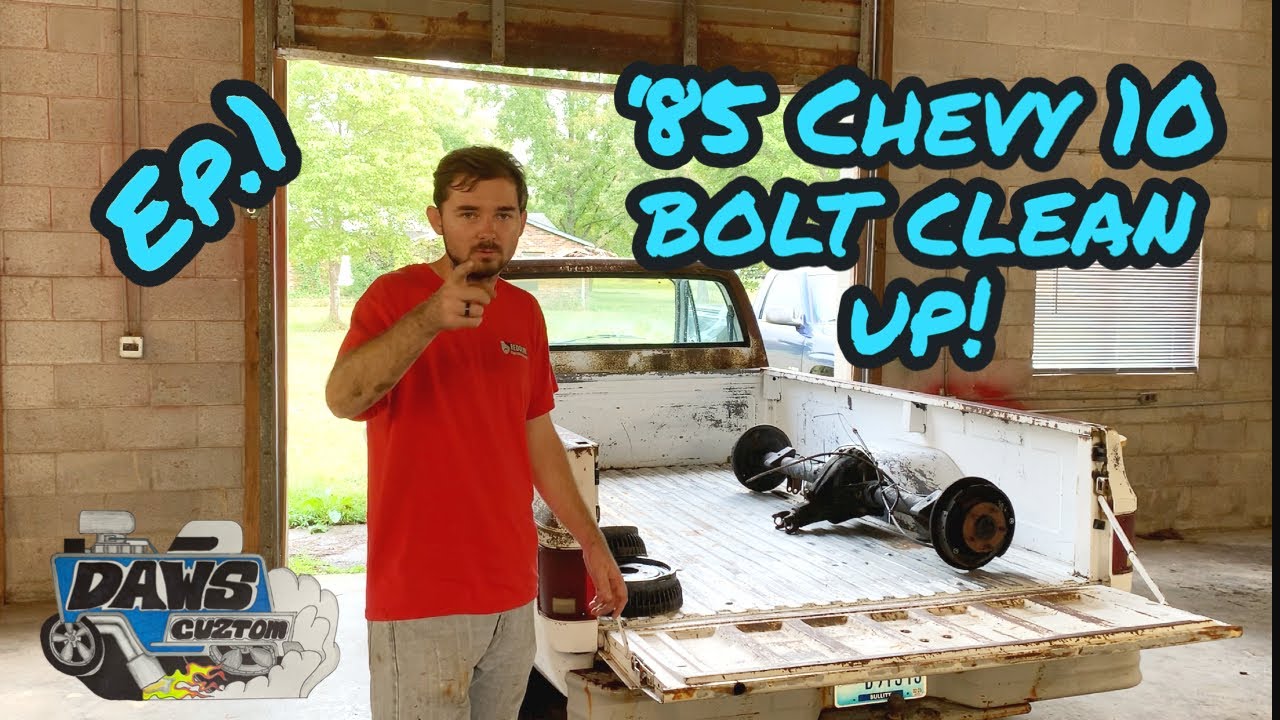 GM 8.5 10 bolt disassemble and clean up - YouTube