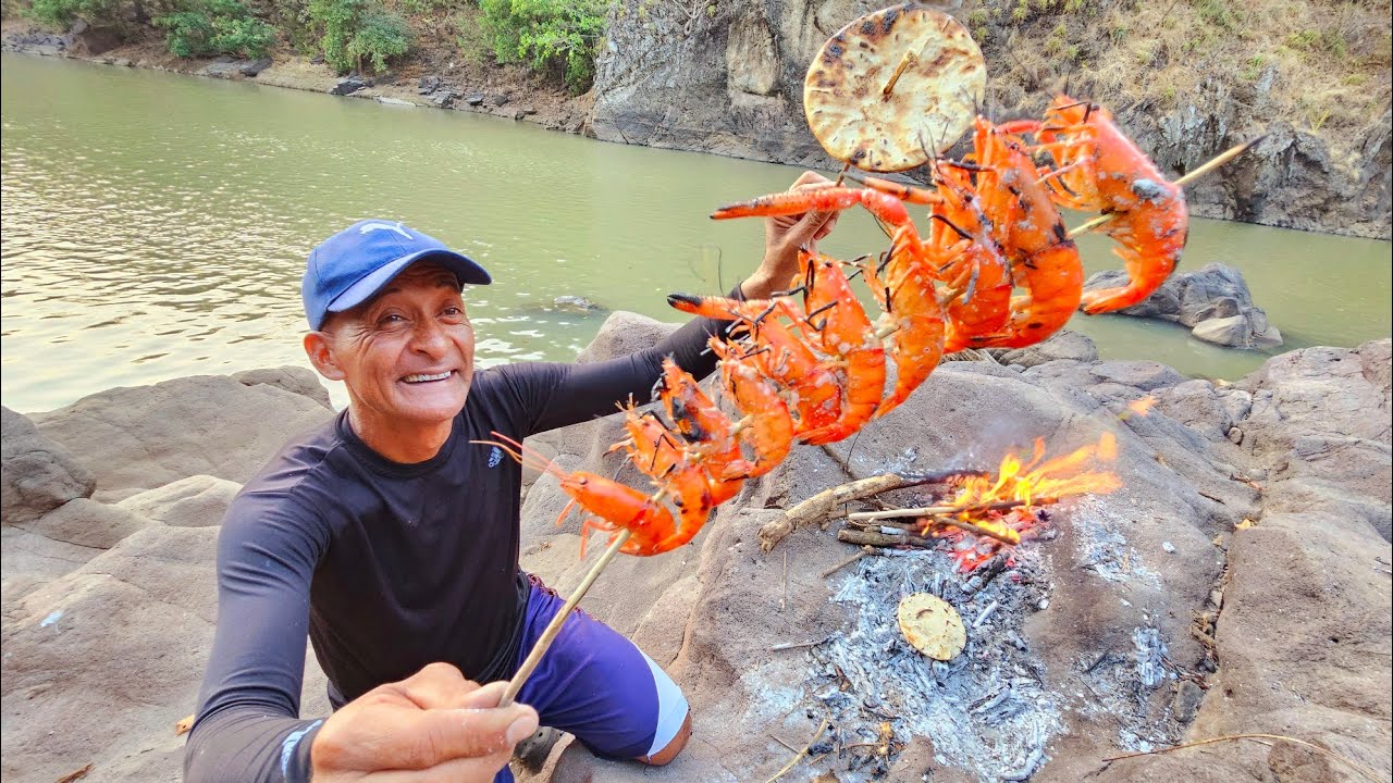 pescando CHACALINES DE CHORRERA y cocinando con un hermoso atardecer ...