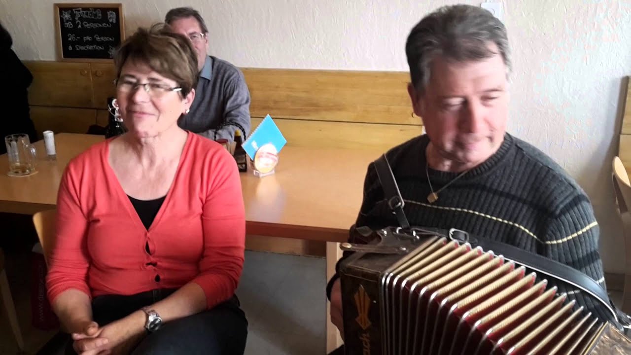 02 Marie Theres und Martin Nauer - YouTube