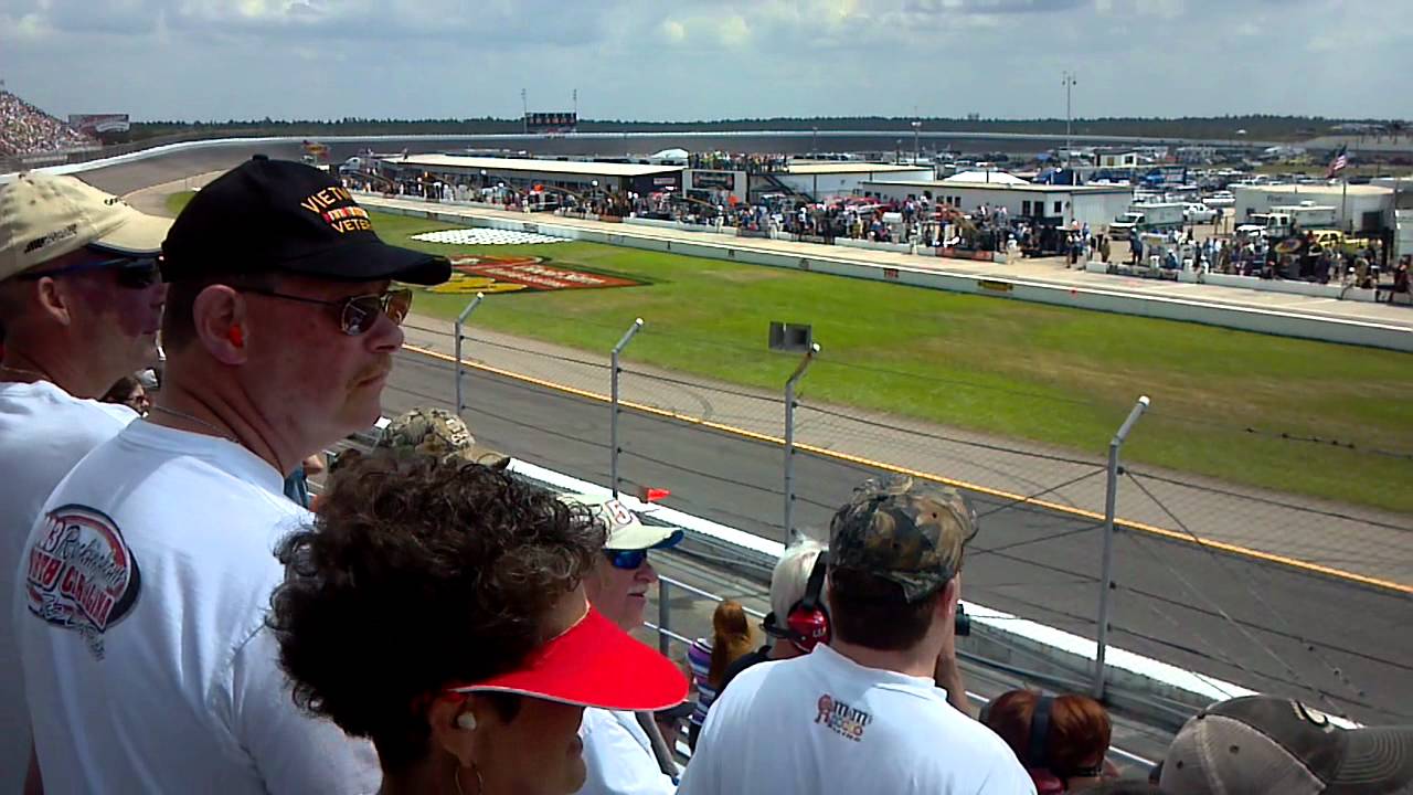 Nascar race at Rockingham speedway - YouTube