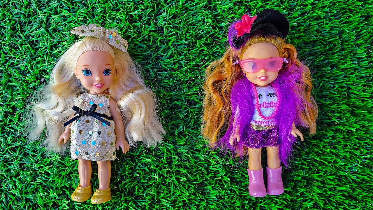 Elsa and Anna toddlers fashion and shops - YouTube