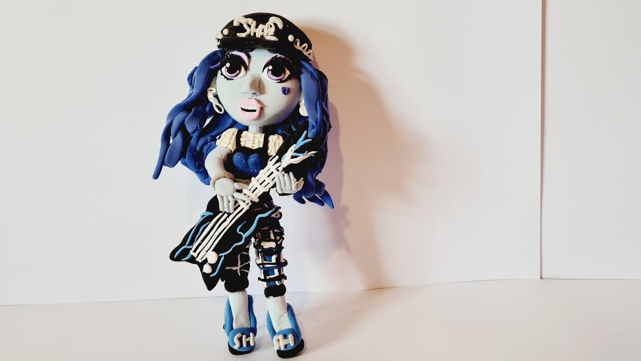 Rainbow High Neon Shadow Uma Van Hoose - YouTube