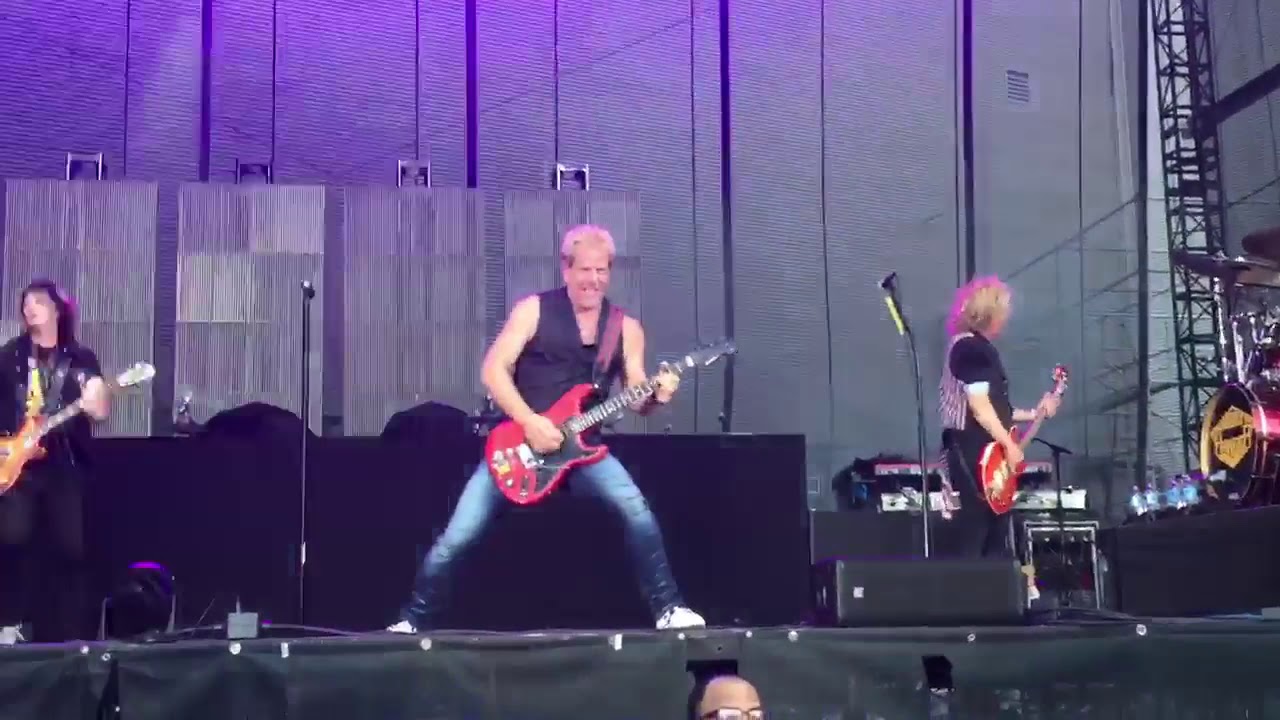 Night Ranger Guitar Solos - YouTube