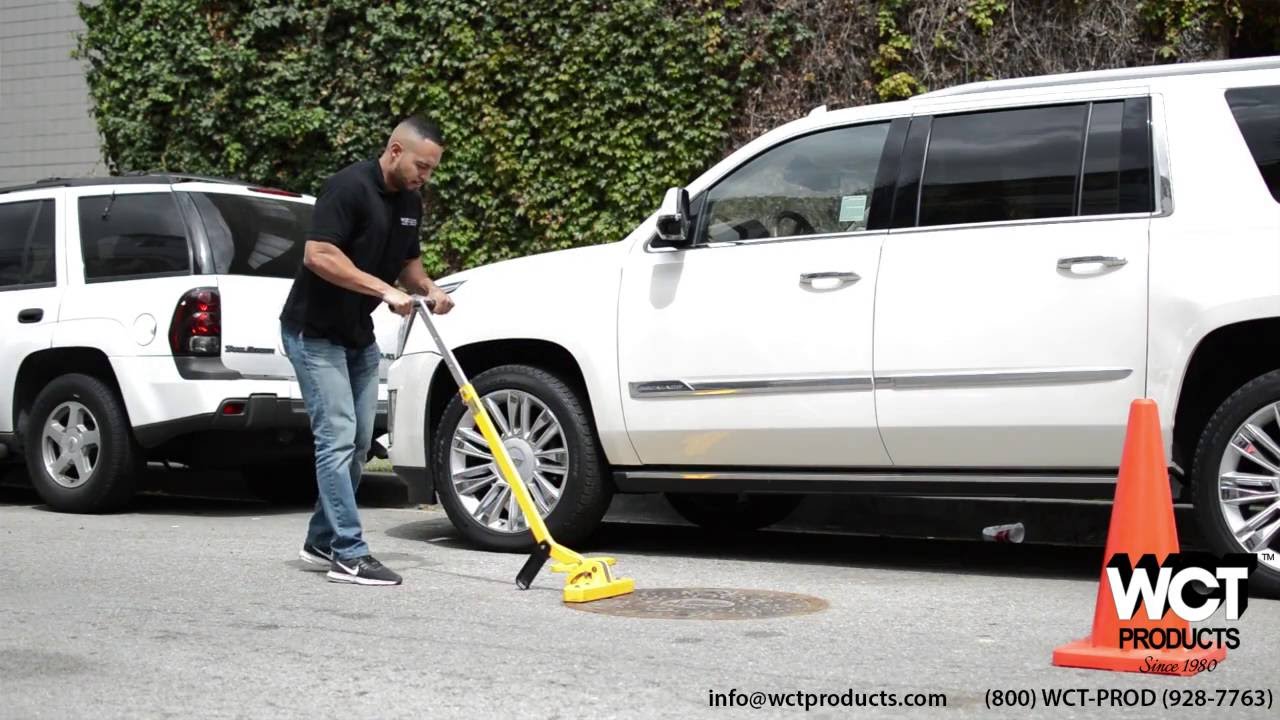 Robotron Utility Magnetic Manhole Lid Lifter - YouTube