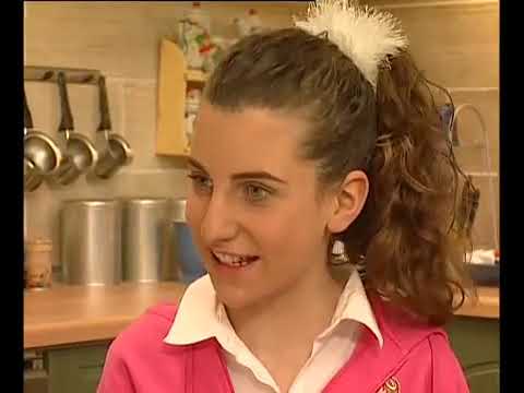 Havuç - (Mini etek giyen karşısında beni bulur. tam karşısına otururum) Çok Komik