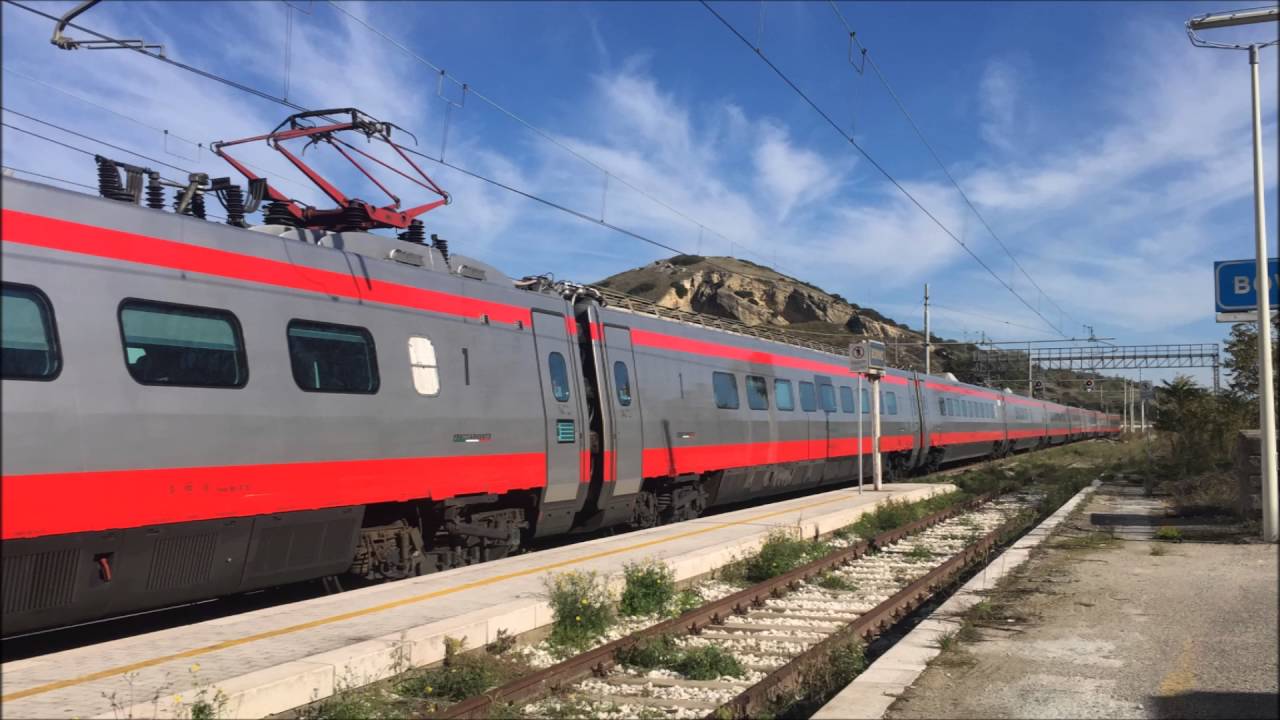 ETR 485 N 43 FRECCIARGENTO 9351 IN CORSA VERSO FOGGIA. - YouTube