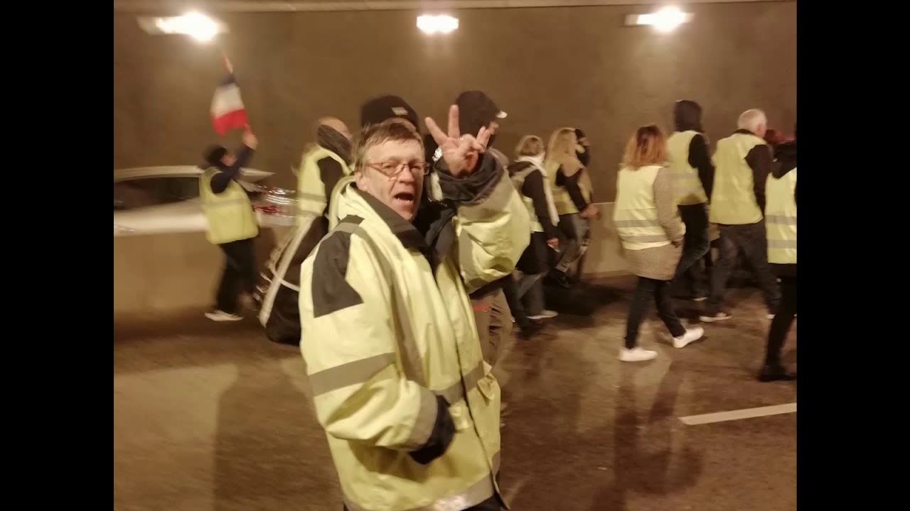 Gilet jaune du rond-point de Witry-lès-Reims - YouTube