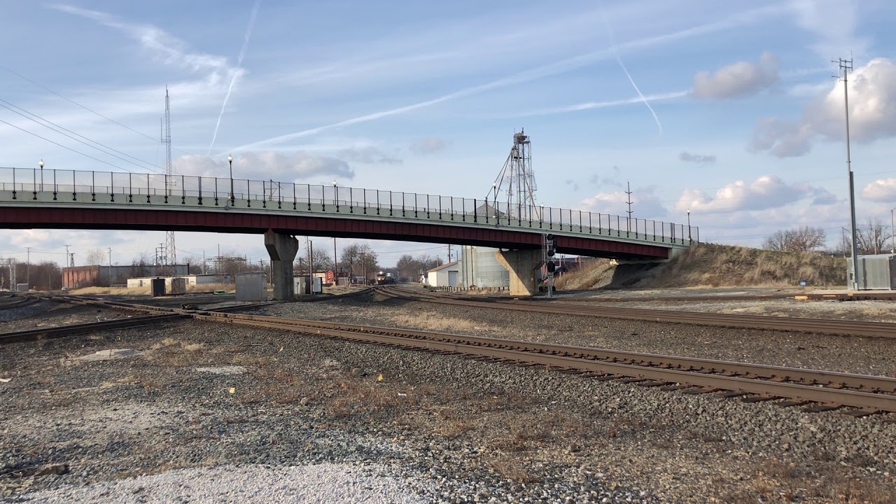 NS Reading Heritage 1067 Trailing on 20E in Alliance, OH - YouTube